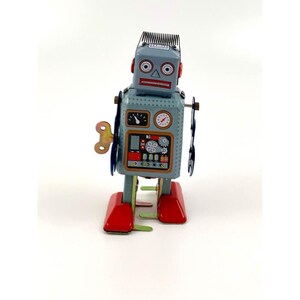 Vintage Style Tin Wind up Robot in a Box Adorable Home Decor Gift Toy ...