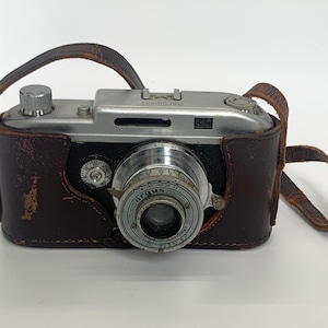 Vintage Collectibles Camera in Leather Case - Etsy