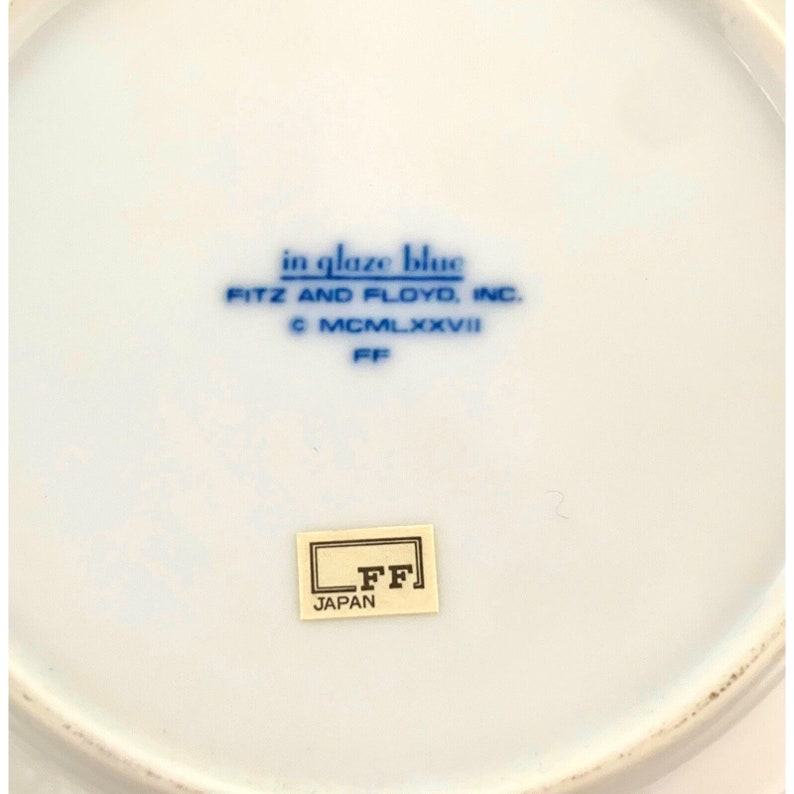 Vintage Fitz Floyd Foo Dog Plate: Blue and White Porcelain in Wood ...