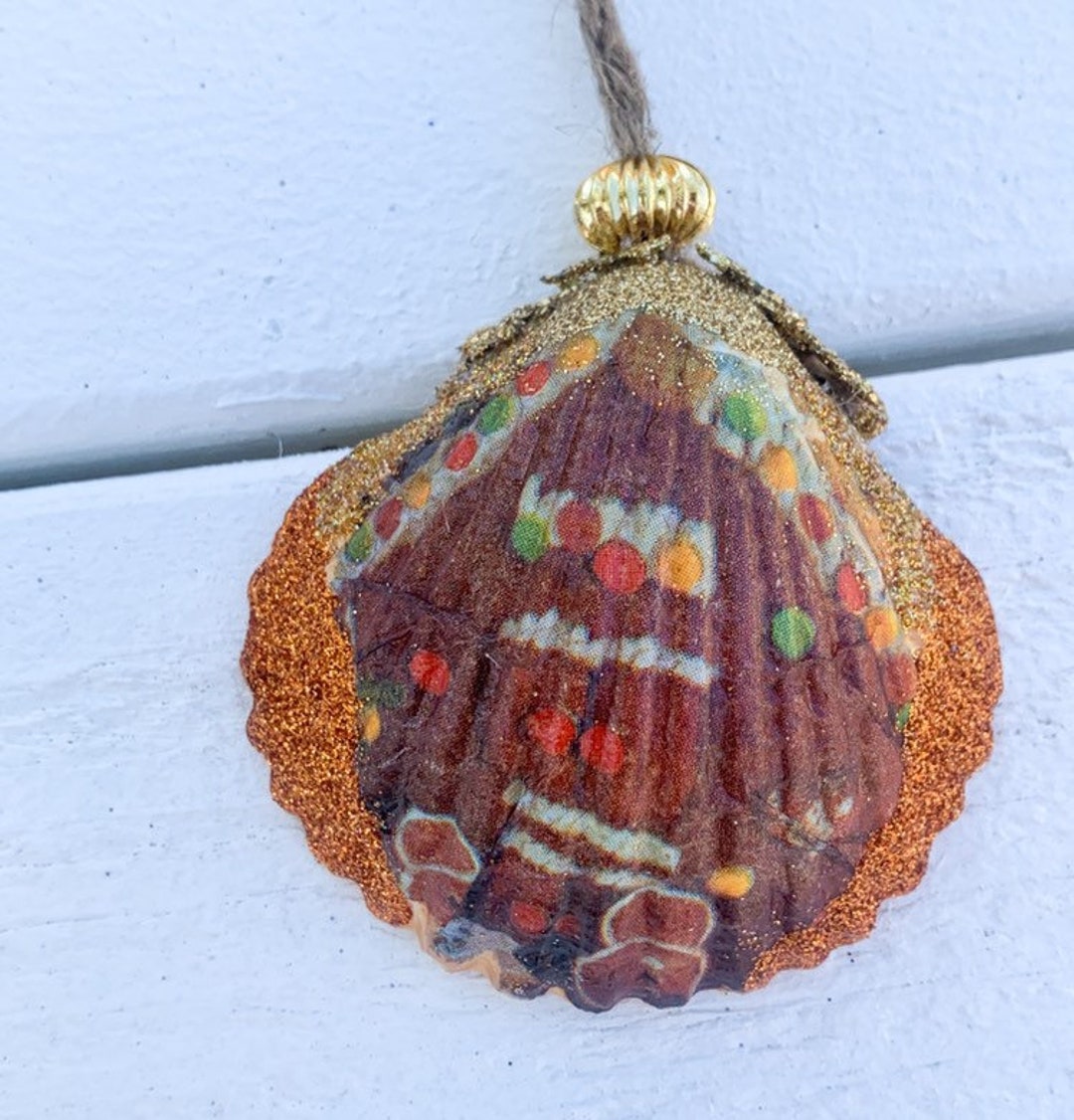 Gold Ombre Glitter and Decoupage Double-sided Cockle Shell Christmas ...