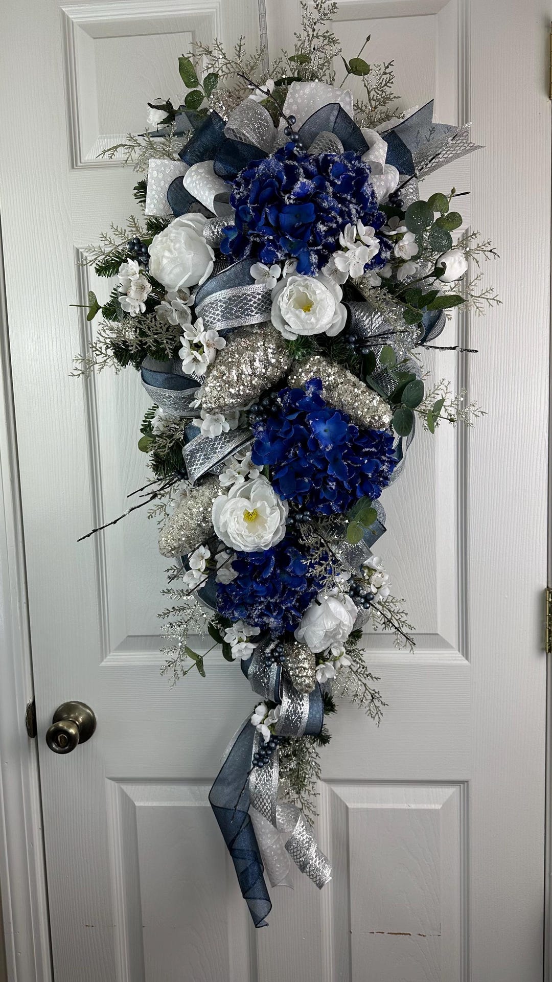 Modern Blue and Silver Holiday Swag for a Stylish Hanukkah or Christmas ...