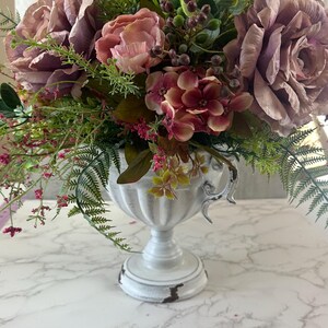Elegant Victorian Centerpiece for Stylish Home Decor and Office Spaces ...