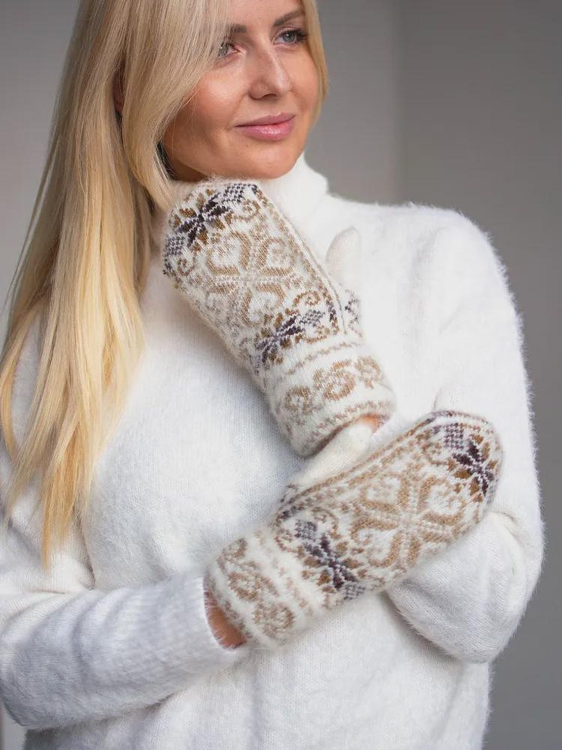 Norwegian Mittens Hand Knit , Women's Mittens Made of Natural Goat Down ...