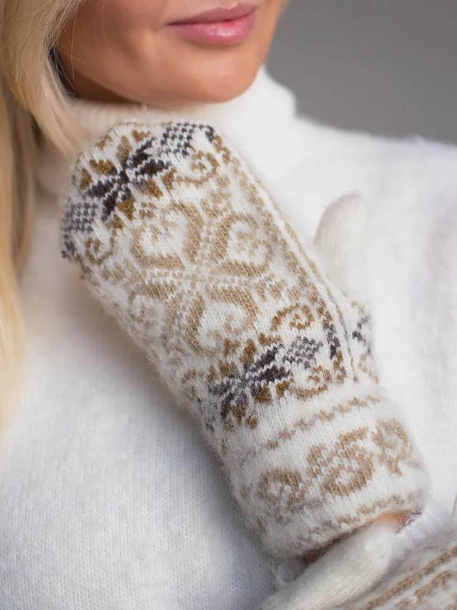 Norwegian Mittens Hand Knit , Women's Mittens Made of Natural Goat Down ...