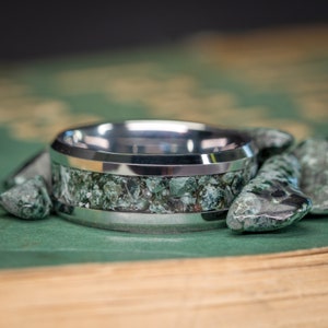 Beveled Tungsten Isle Royale Greenstone Inlay Ring - Etsy