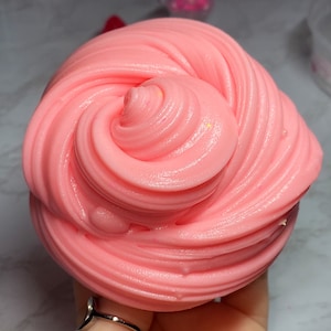 Pinkity Drinkity Slime Kit: Avalanche Icee Slime With Strawberry Charm ...