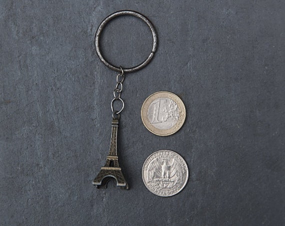 Vintage Eiffel Tower keychain - Gem Vintage Eiffel Tower keychain - Gem