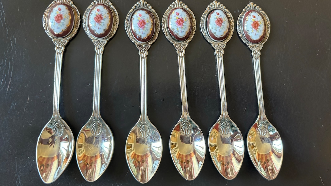 6 Pretty Royal Albert Collection Small Spoons With a Hand-painted ...