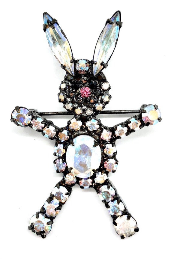 Large Rhinestone Rabbit/Bunny brooch. - Gem