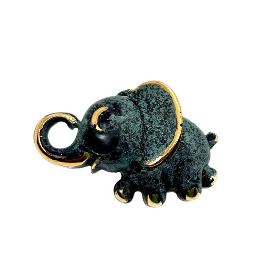 Vintage Elephant Pin / 1970s Jewelry - Gem