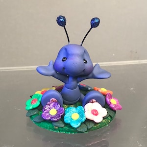 Ant in Ring of Flowers Miniature Polymer Clay Insect Figurine - Etsy