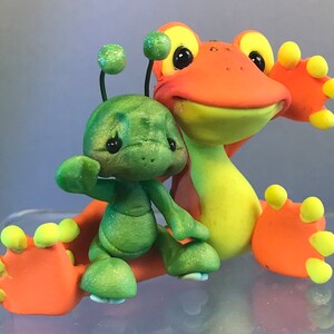 Frog & Ant Polymer Clay Amphibian Figurine sculpted Clay Toad Figure ...