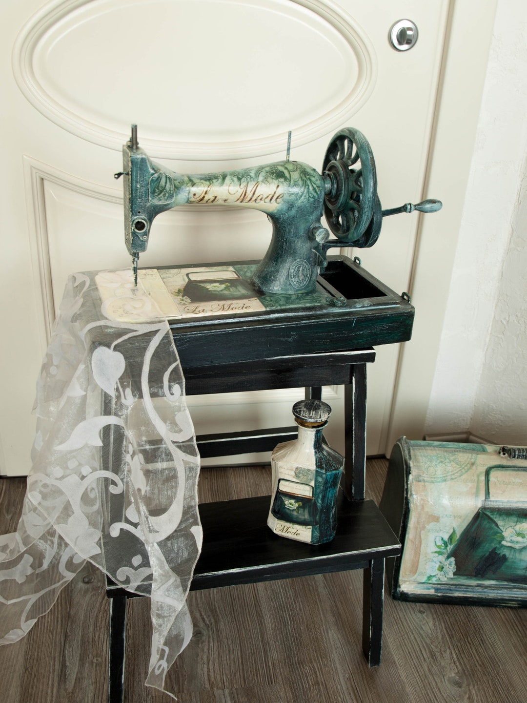 Vintage Sewing Machine, Sewing Machine, Decoupaged Sewing Machine ...
