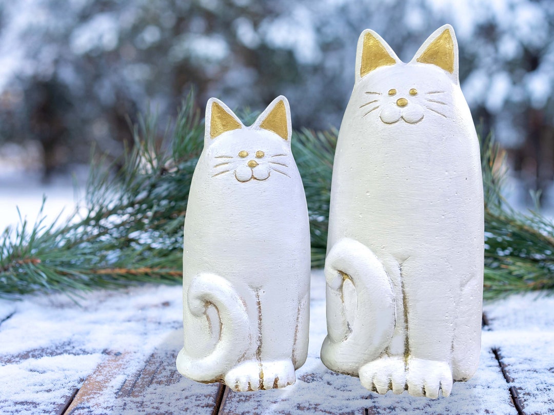 Cat Statues for Garden | White & Gold Cat Figures | Two Cats One Price ...