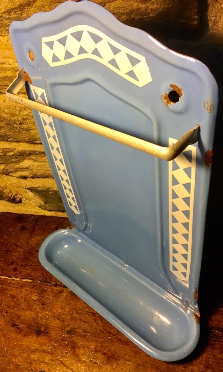 Enamel kitchen utensil holder