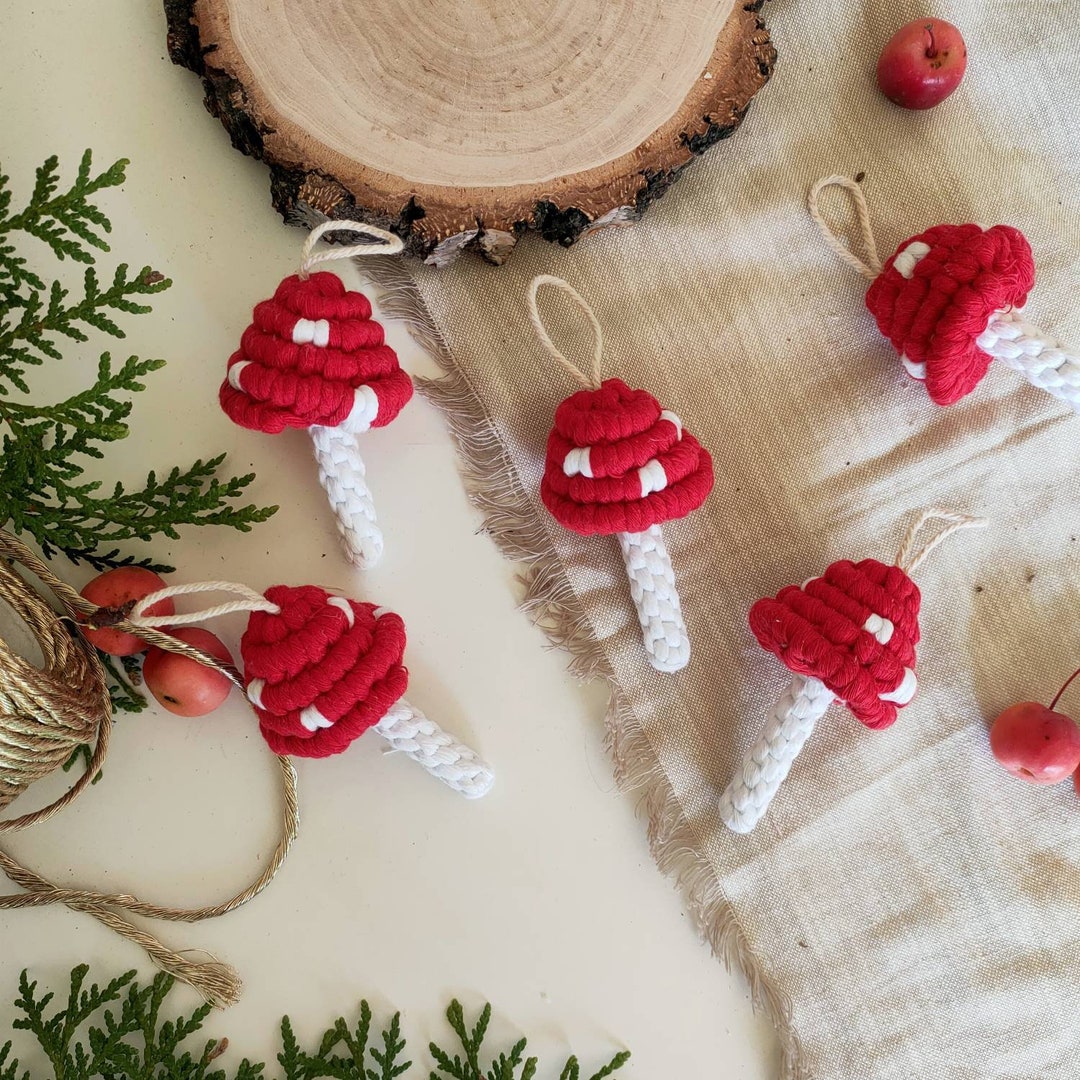 Toadstool Macrame Christmas Ornament Set of 4 Mushroom - Etsy