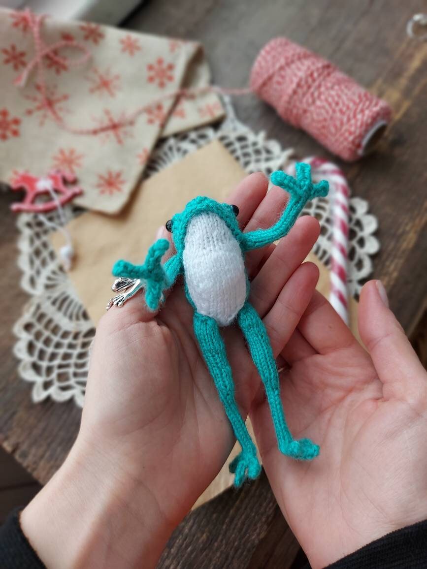 Blue-white Knit Frog From Tiktok. Soft Whimsical Toad. Hippie - Etsy