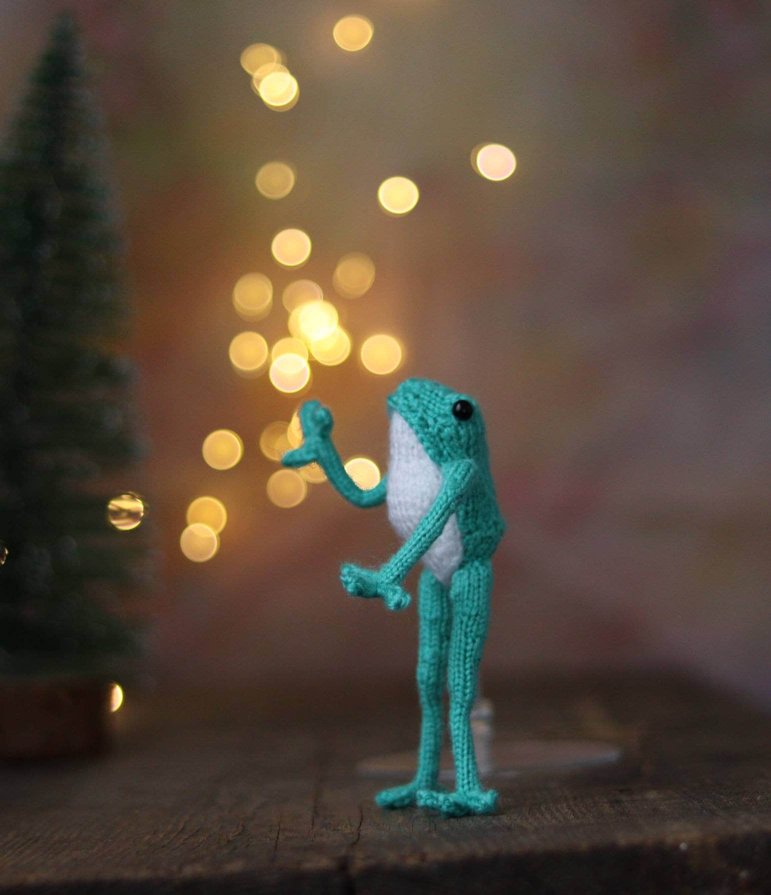 Blue-white Knit Frog From Tiktok. Soft Whimsical Toad. Hippie - Etsy