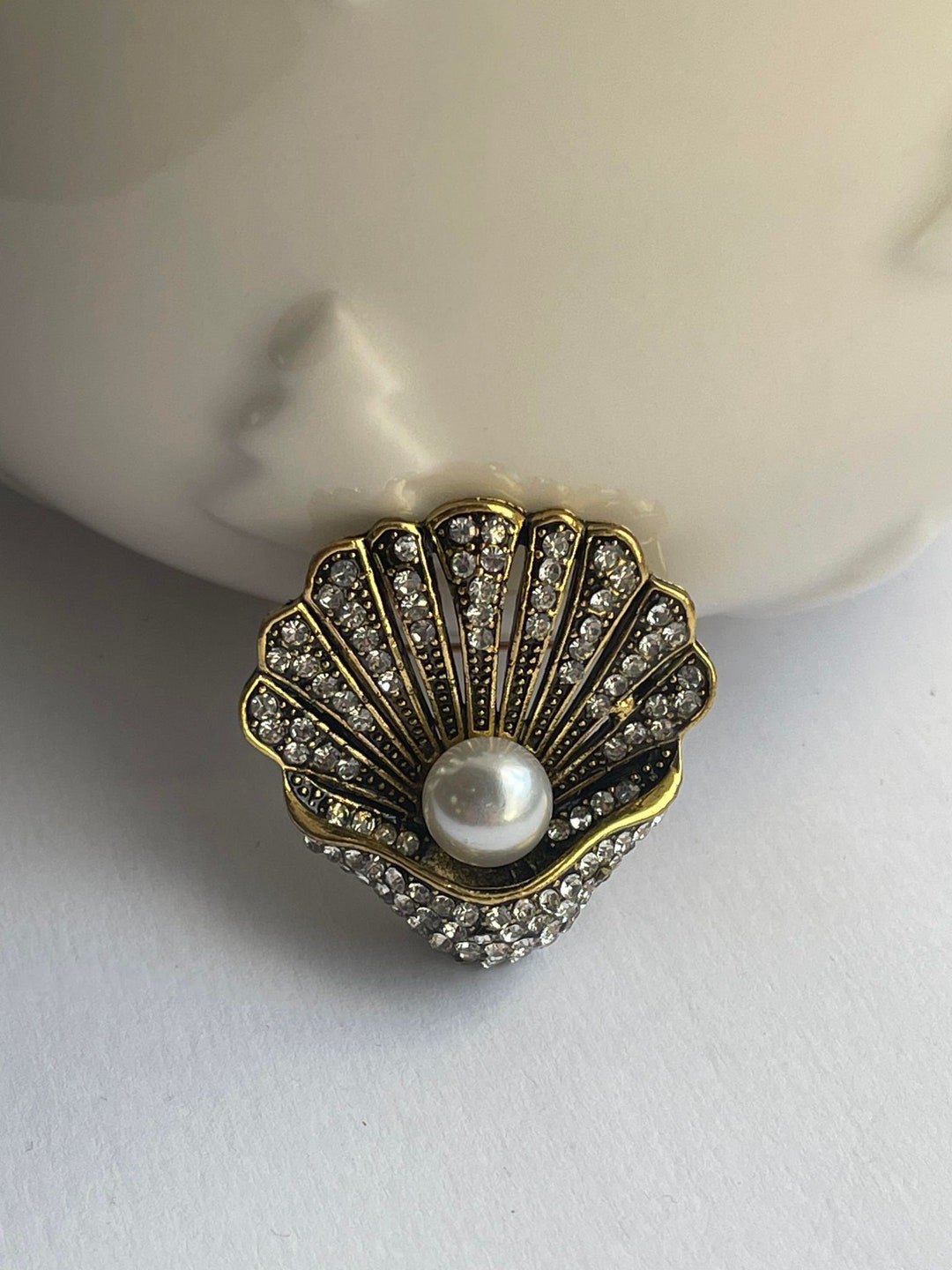 Vintage Style Shell Brooch, Clamshell Brooch, Clamshell Pearl Brooch ...