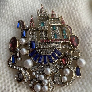 Rhinestone Castle by the Sea Brooch, Castle Brooch, Pearl Castle Brooch ...