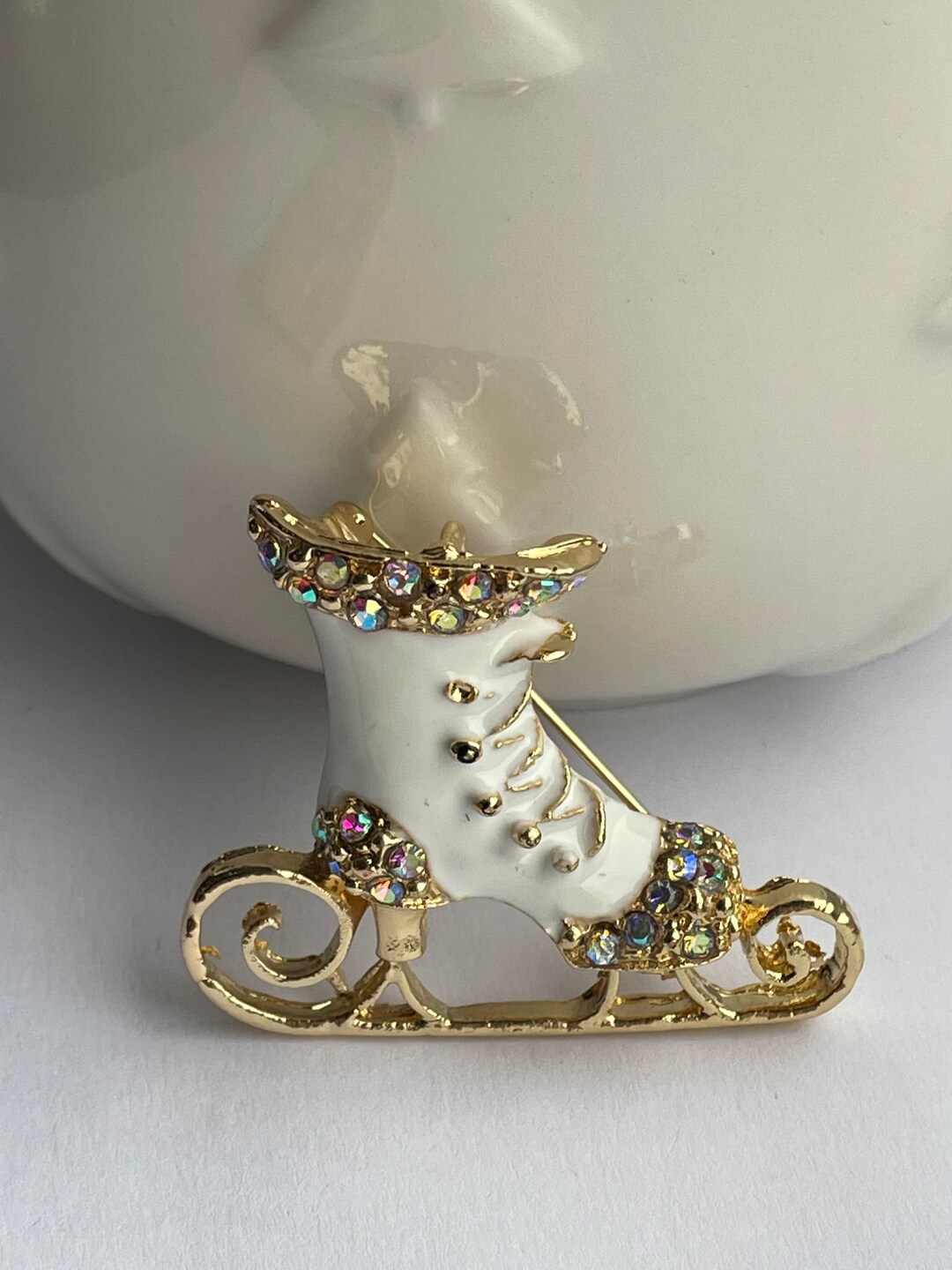 Skating Boot Brooch, Vintage Skating Boot, Ice Skaters Brooch Pin, Ice ...