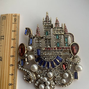 Rhinestone Castle by the Sea Brooch, Castle Brooch, Pearl Castle Brooch ...