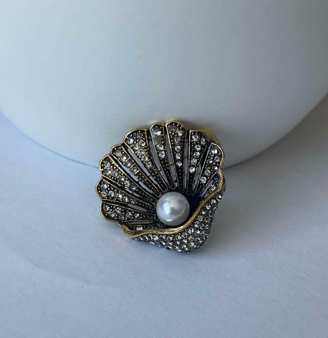 Vintage Style Clam Shell Brooch, Clam Shell Brooch, Pearl Brooch, Shell ...