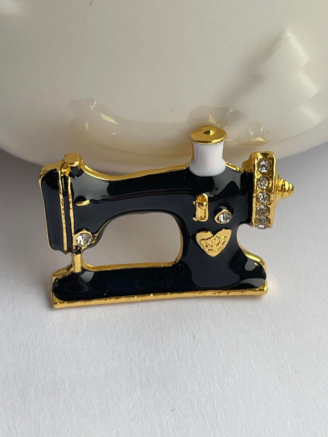 Sewing Machine Brooch, Sewing Machine Gift, Vintage Sewing Machine ...