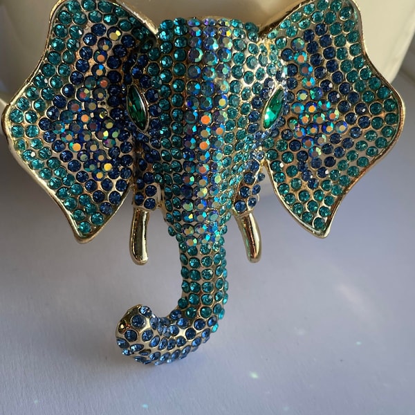Elephant Brooch - Etsy