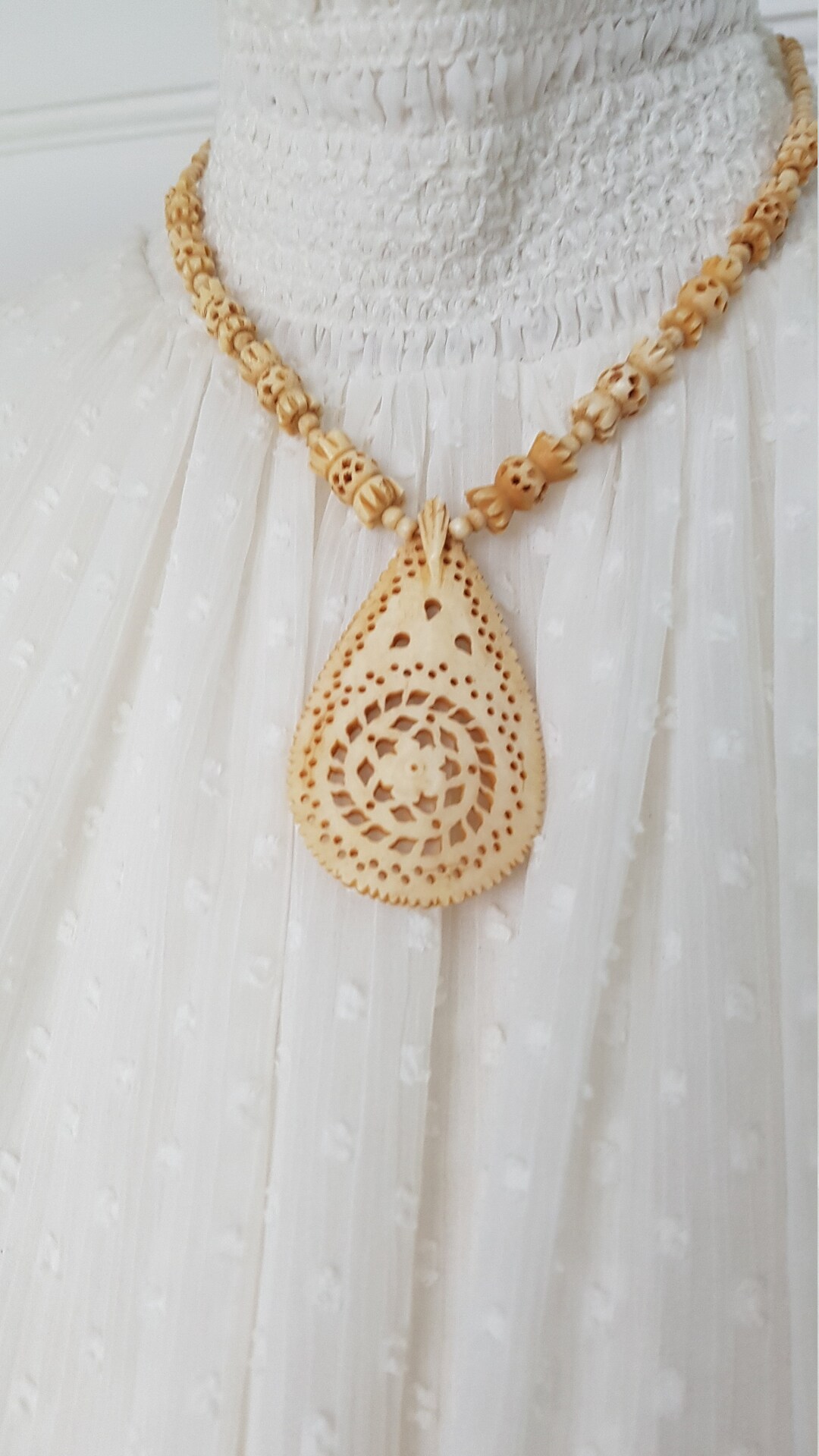 Vintage Carved Pierce Work Bovine Bone Necklace. Beads. Teardrop ...