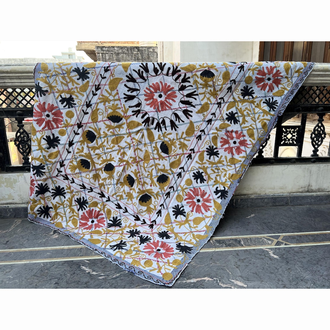 Vintage Suzani Kantha Quilt: Hand-stitched Indian Embroidery - Etsy