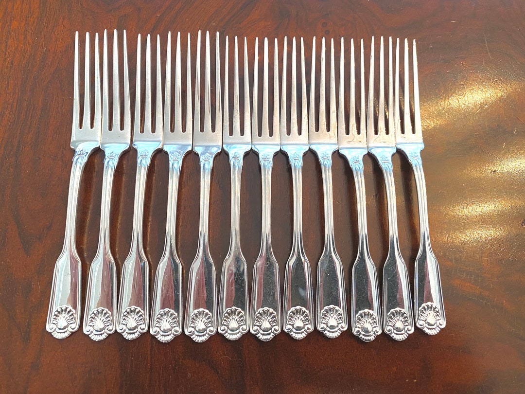 Rare Set of 12 Sterling Strawberry Forks by Towle in the Classic Fiddle ...