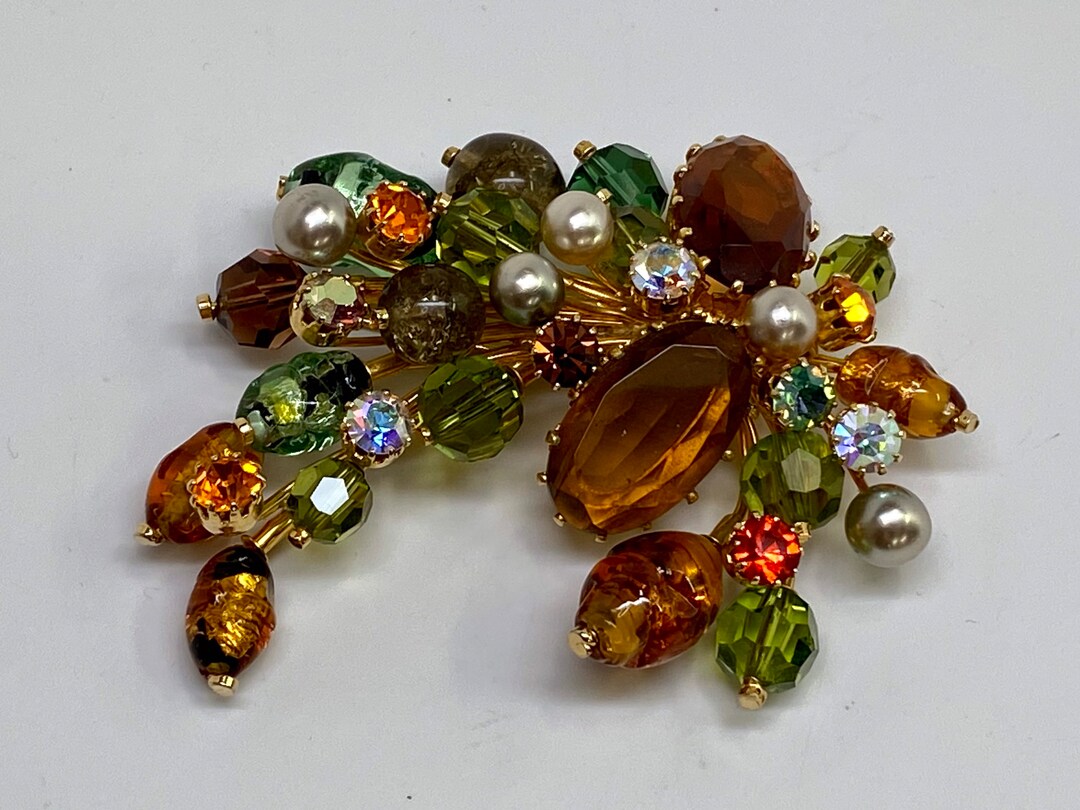 Vintage Runway Quality Kramer Brooch With Austrian Crystals and Pearls ...