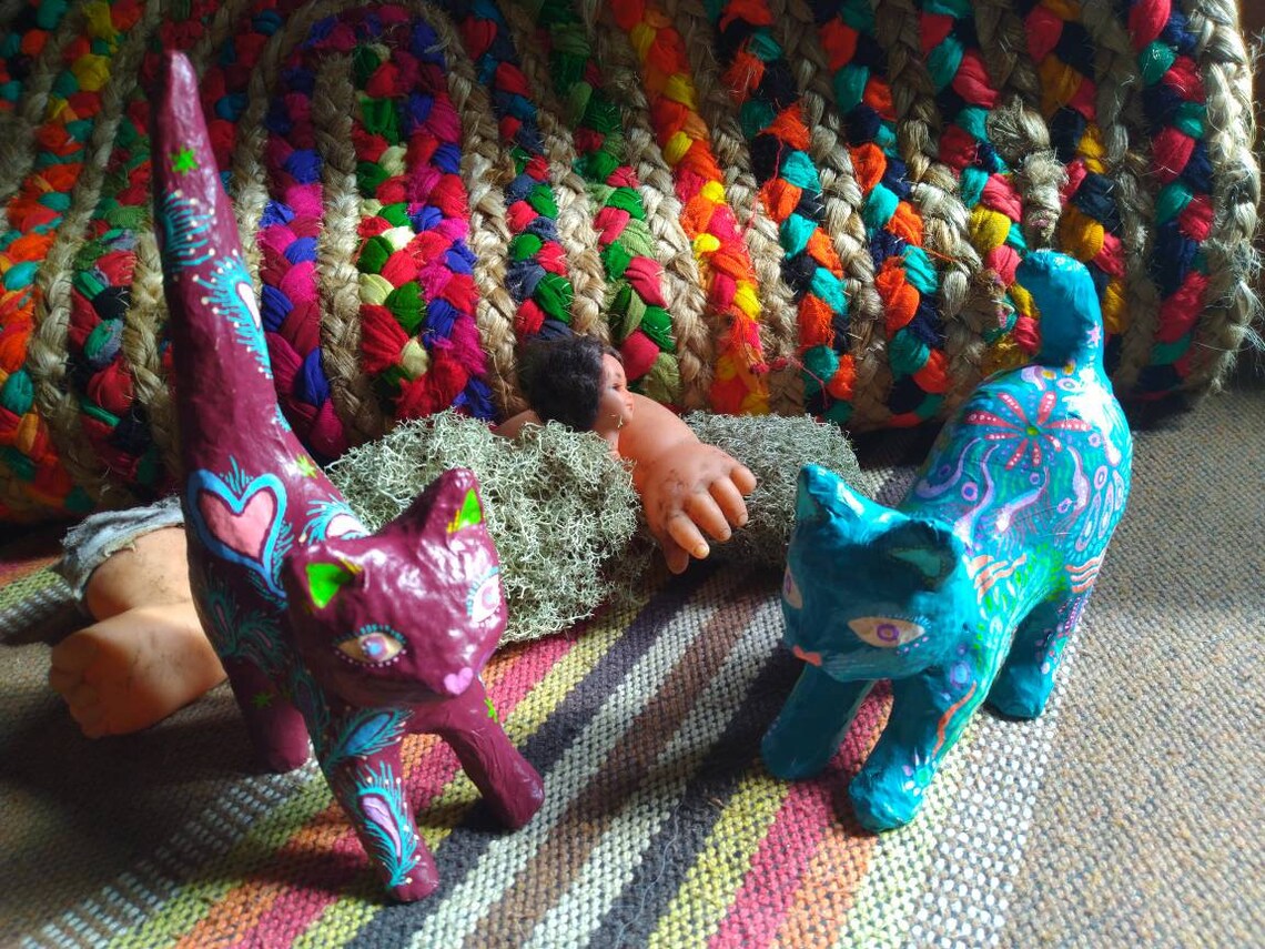 Small cats in chewed paper. Painted with posca. Cat / | Etsy