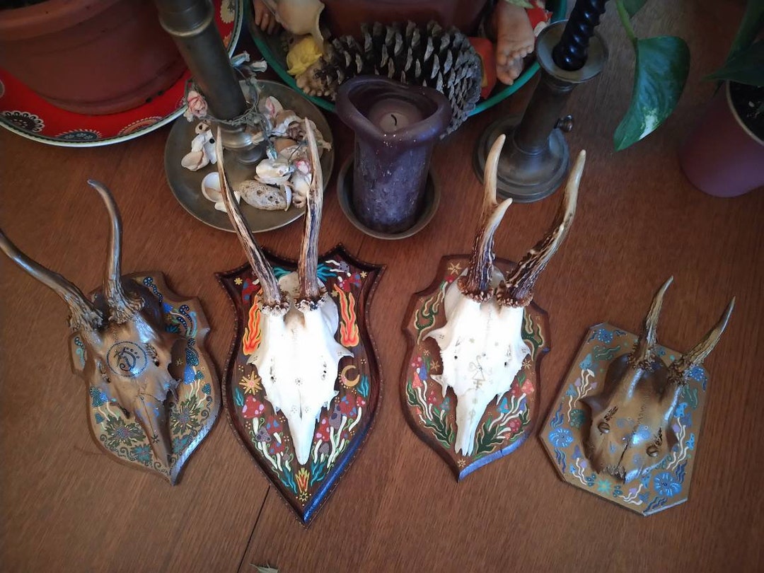 Customized Deer Skulls Hand Painted Posca Handmade Wall Decoration Art ...