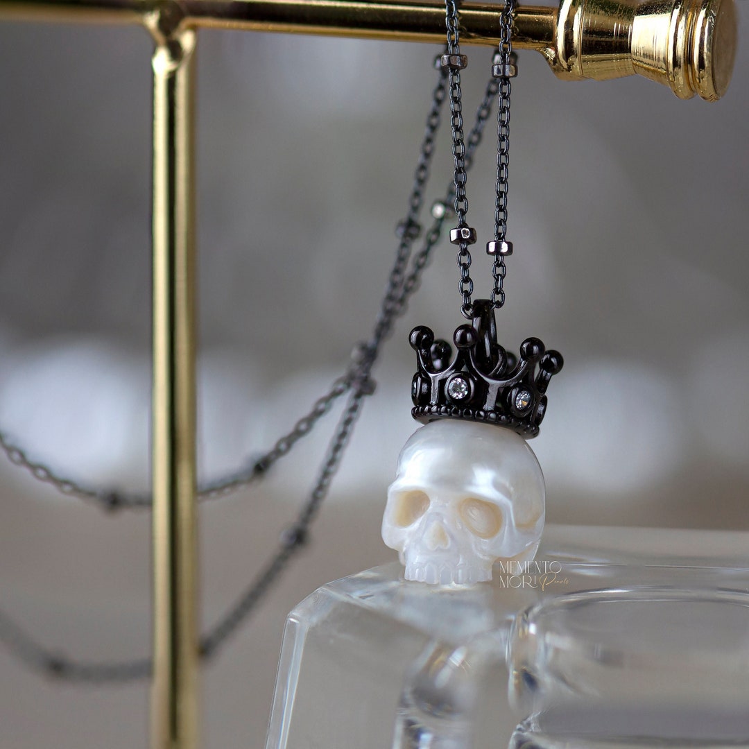 Pearl Skull Necklace Matte Crown Skull Pendant Carved Pearl Pendant ...