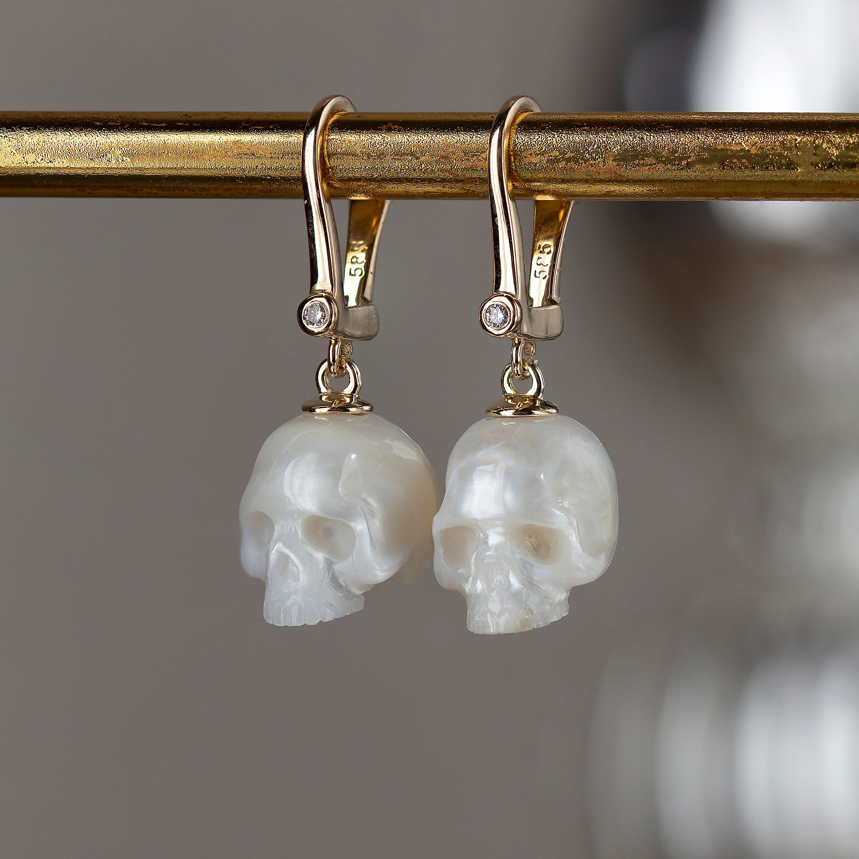 14k Gold Diamond Skull Pearl Earrings - Hand-carved Gothic Jewelry - Etsy