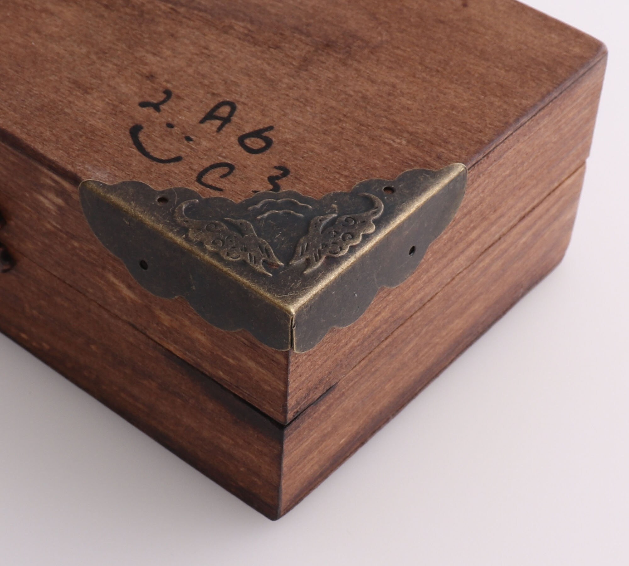 Antique Bronze Corner4242 mm Vintage Box CornerMetal Corner | Etsy