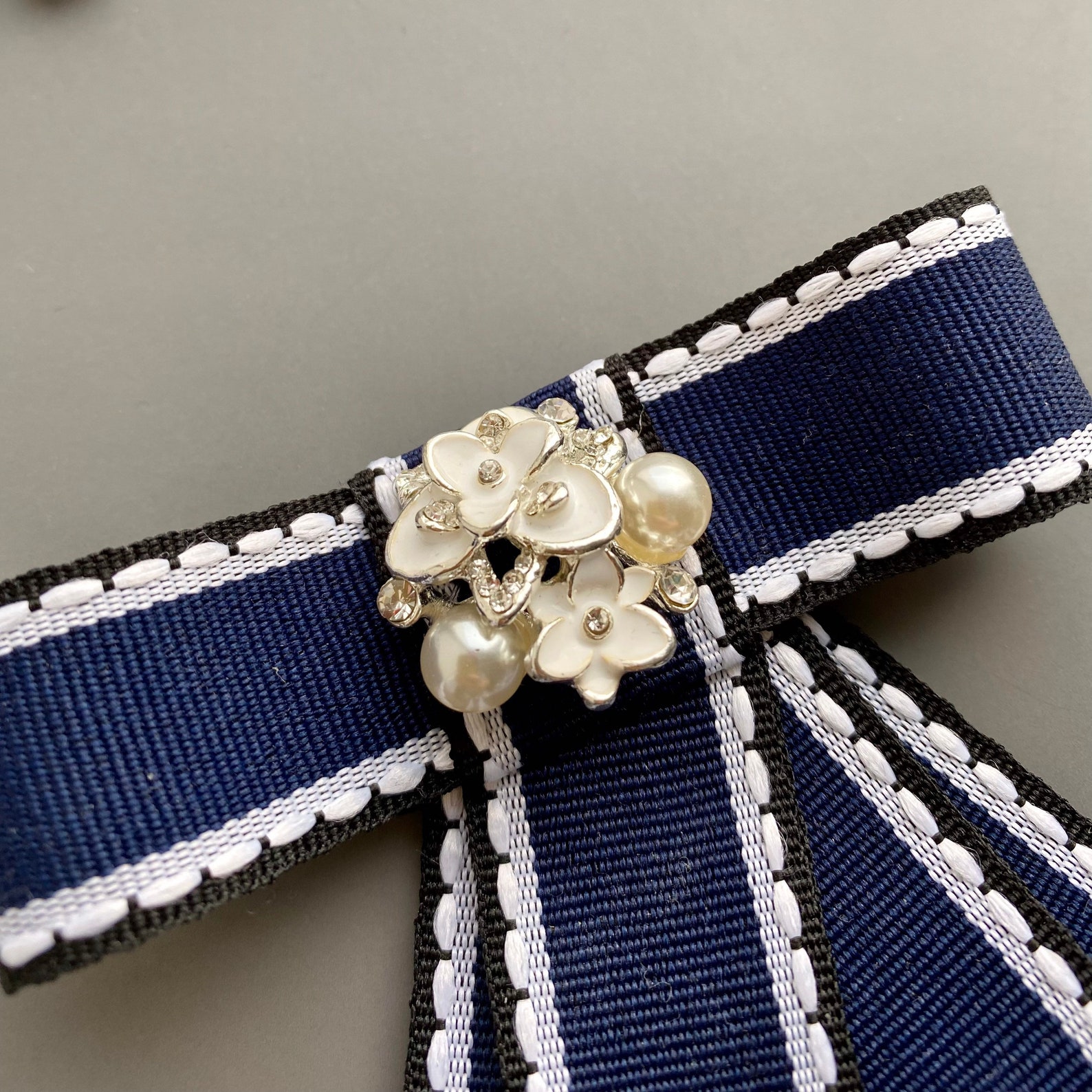 Bow Brooch for Women With Pearls. Handmade Women Brooch. Gift - Etsy