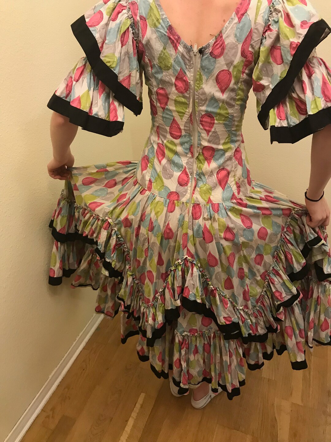 Dress 1950's Spanish Dress Tons of Ruffles Teardrop Fabric Design Free ...