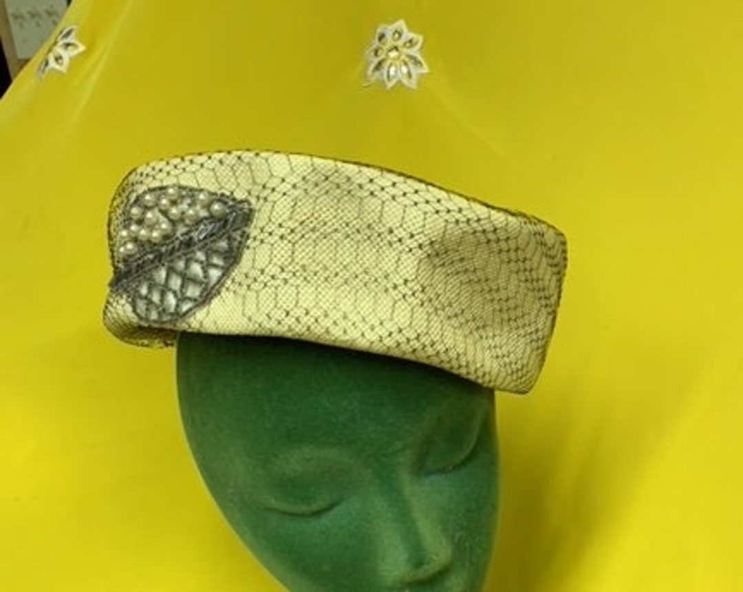 Queen Elizabeth Costume Hat - Etsy