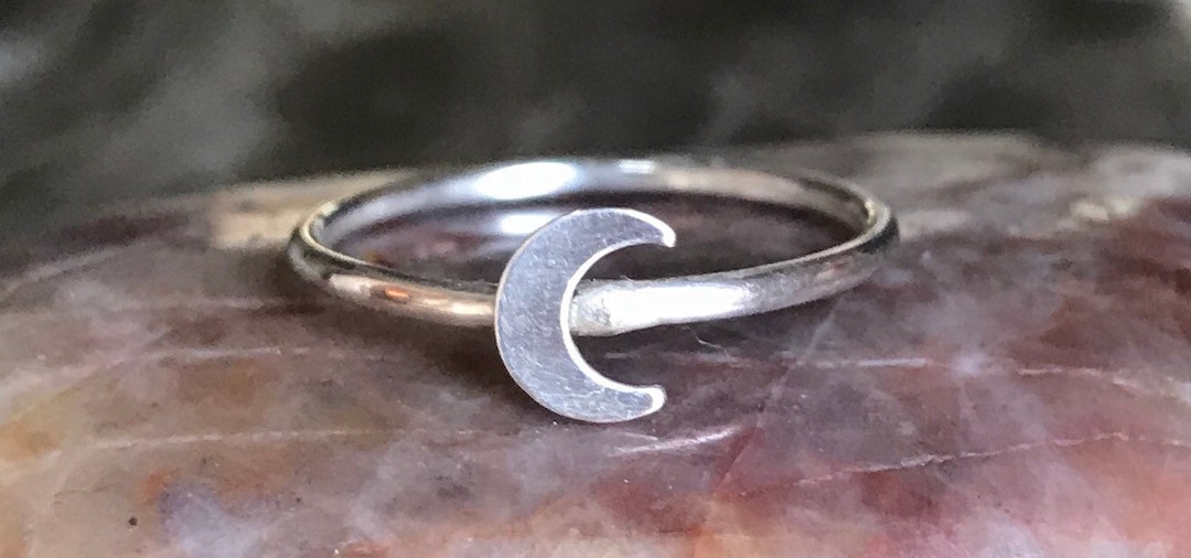 Minimalist Sterling Silver Moon Ring: Hammered or Polished - Etsy