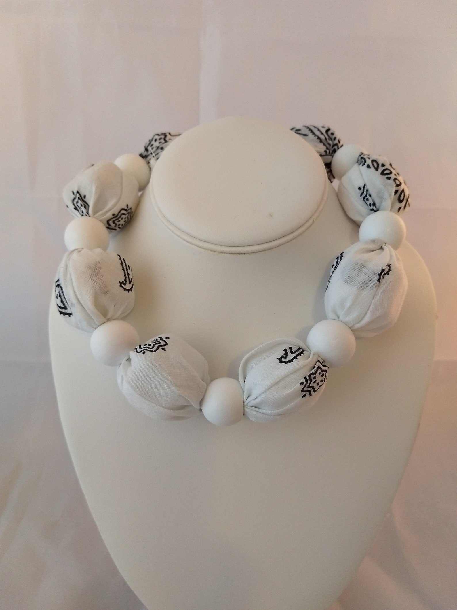 Ice Cold Cooling Necklace-white With White Beads, Available in 2 Sizes ...