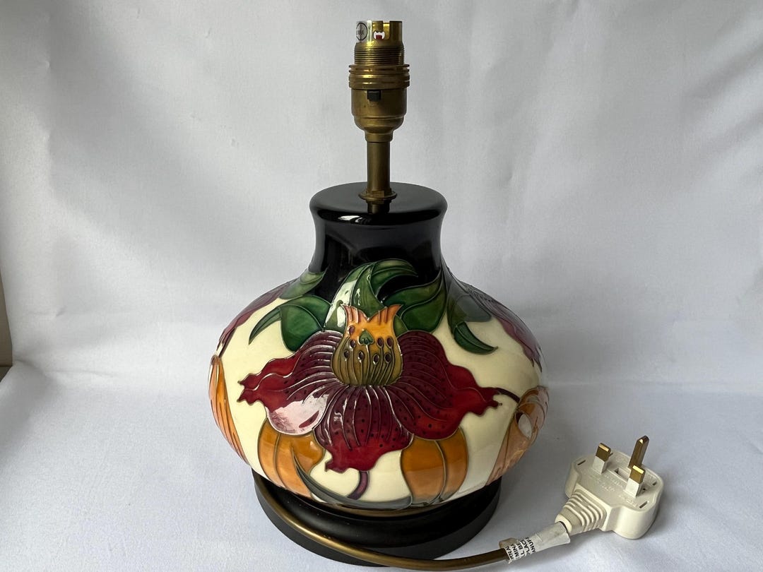 Moorcroft , Large Table Lamp ,anna Lily Design, as New Condition ...
