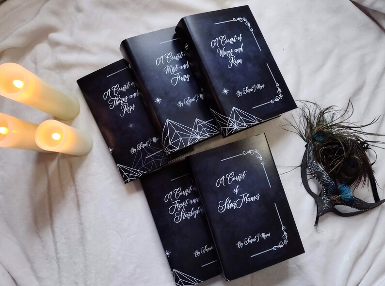 Officially Licensed ACOTAR Dust Cover Set - Etsy