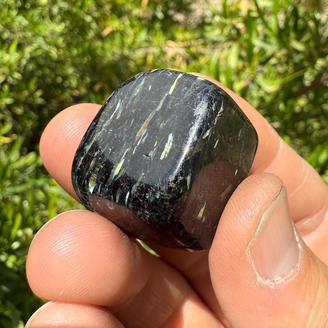 Nuummite Stone, Natural Nuummite, Greenland, Reiki, Rock Collection ...