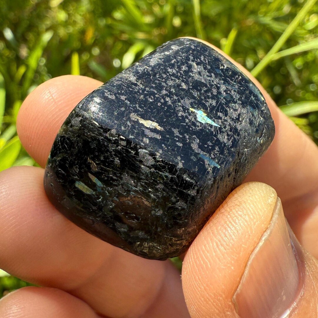 Nuummite Stone, Natural Nuummite, Greenland, Reiki, Rock Collection ...
