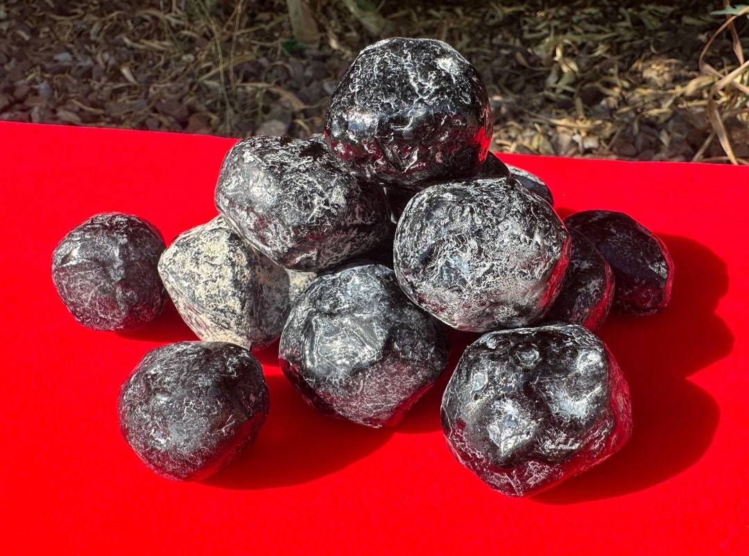 Apache Tear, Rough Apache Tear, Apache Obsidian, Arizona Obsidian ...
