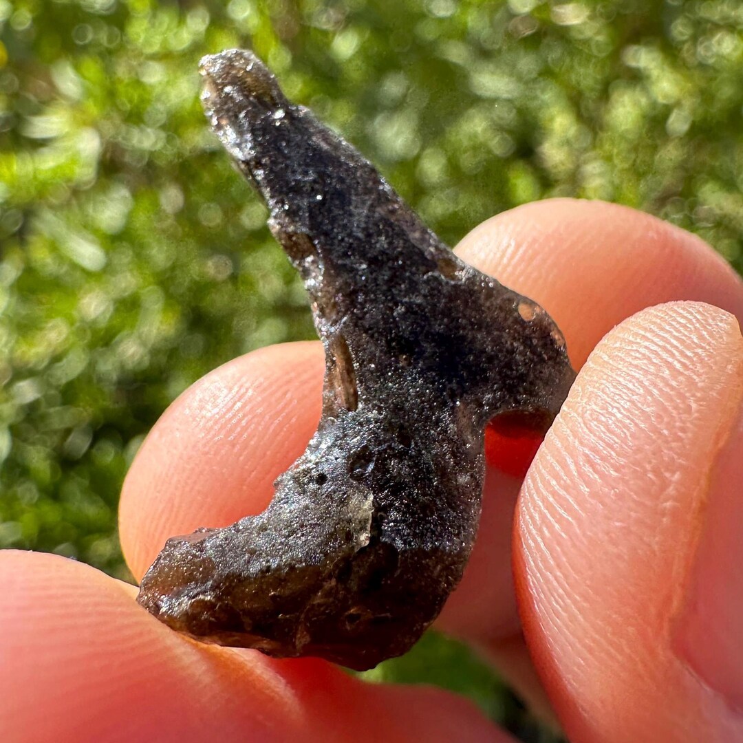 Darwin Glass, Darwinite, Tektite, Grounding, Manifestation Talisman ...