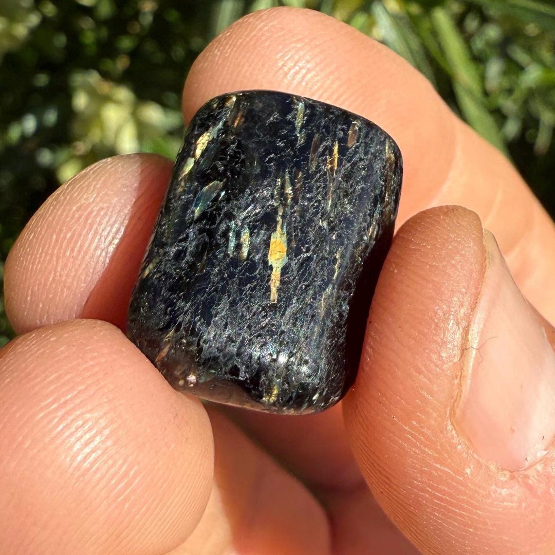 Nuummite Stone, Natural Nuummite, Greenland, Reiki, Rock Collection ...